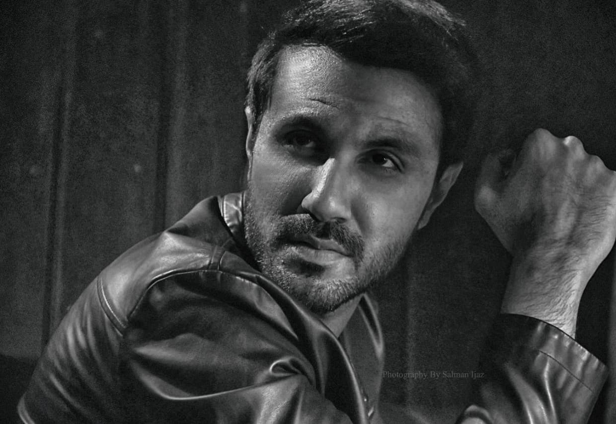 Mustafa Zahid - Official Website | Pakistani Singer & Lead Vocalist of ...